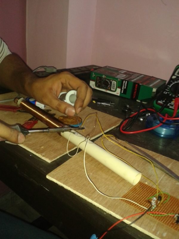 Wireless Electricity (Tesla Coil) | Scienceteen